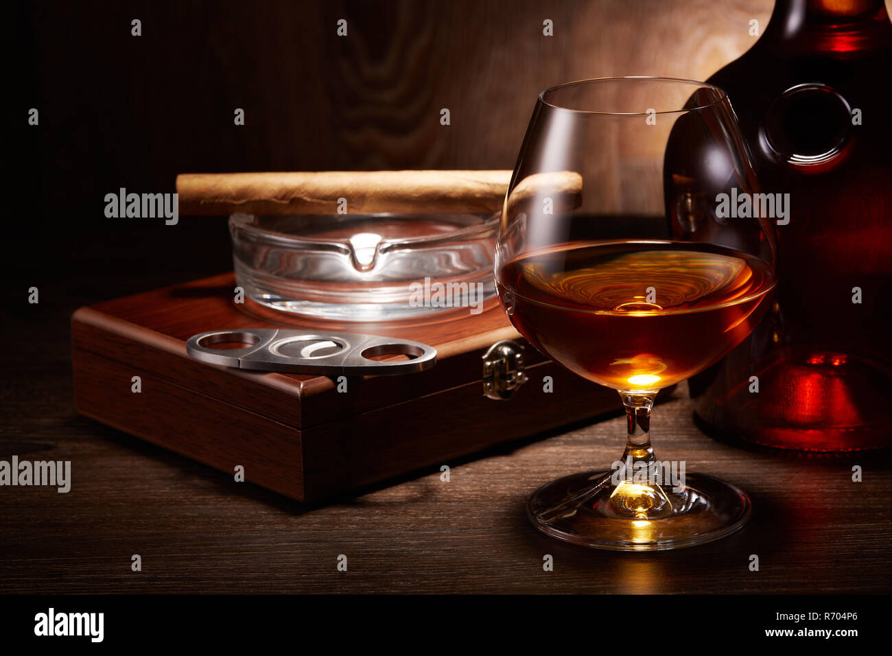 Cigar boxes wooden hi-res stock photography and images - Alamy