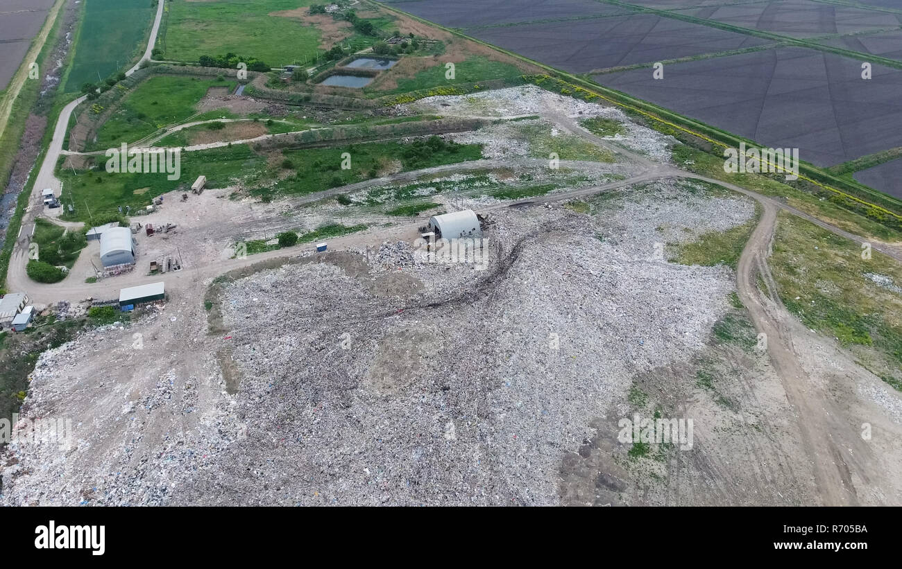 Messy heaps piles hi-res stock photography and images - Alamy