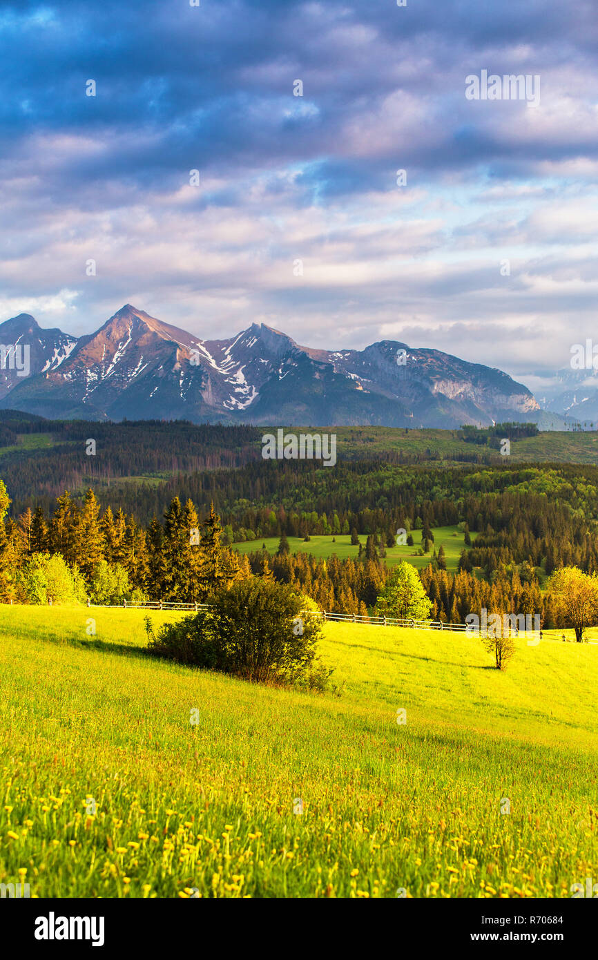 Sunset in Tatra Mountains, Poland. Mountain ridge over cloudy sky Stock ...