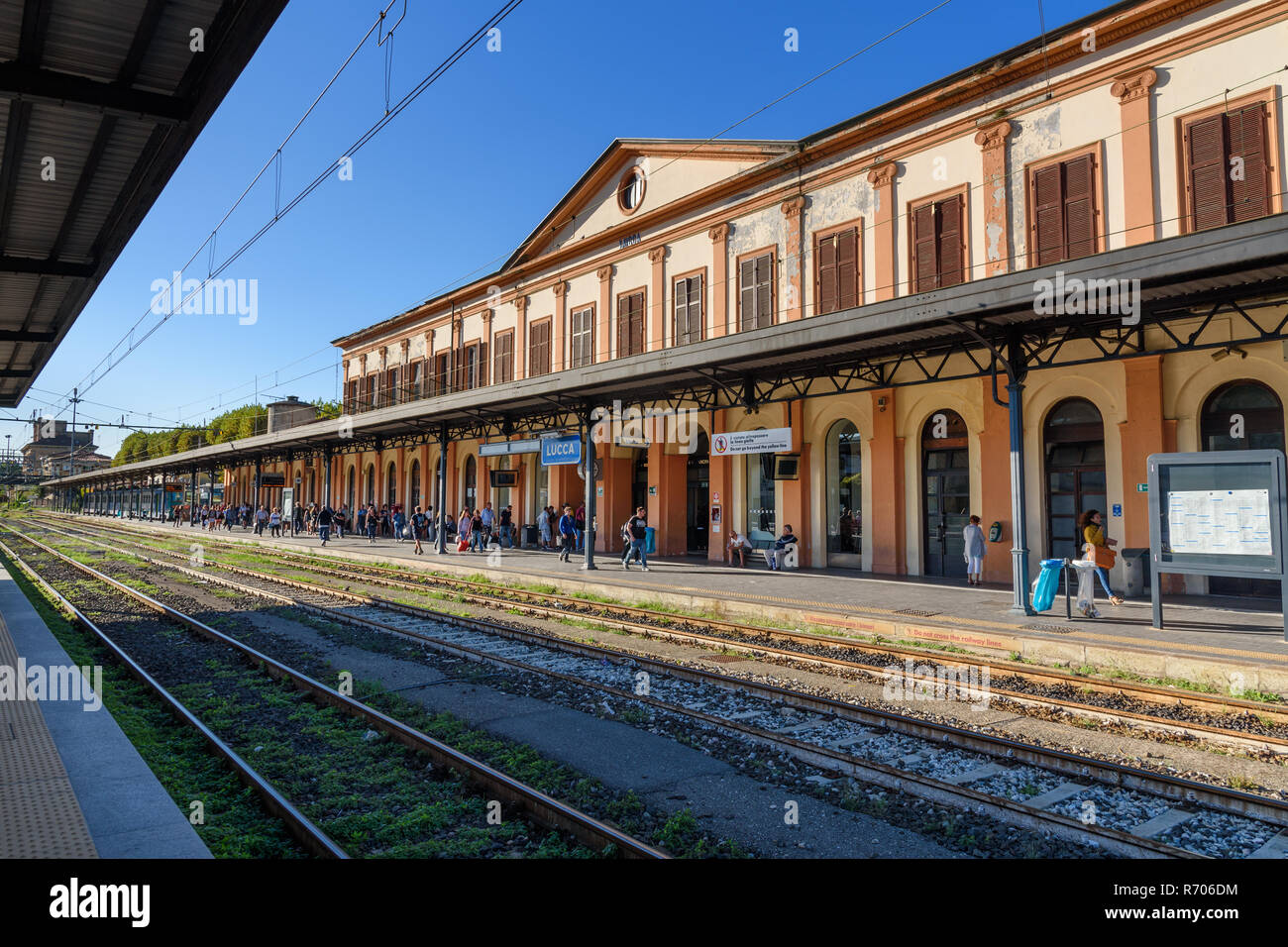 Lucca train station hi-res stock photography and images - Alamy