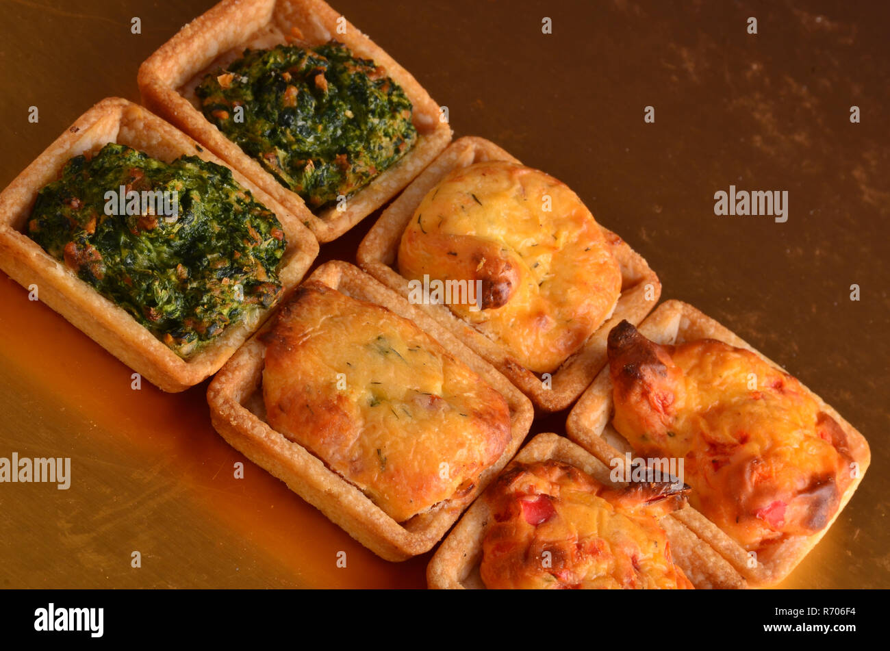 Furshet table hi-res stock photography and images - Alamy