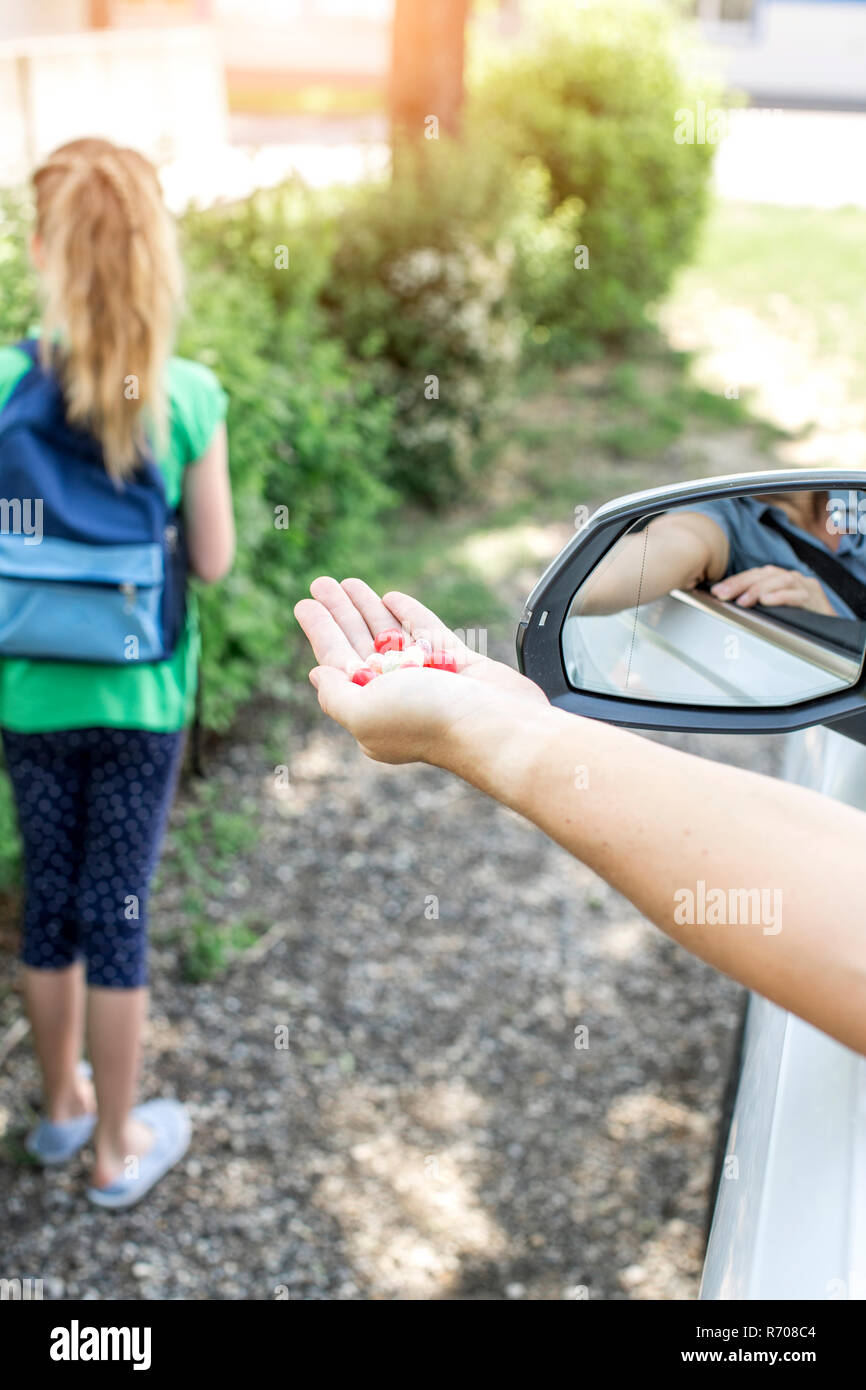 Man kidnapping kid hi-res stock photography and images - Alamy