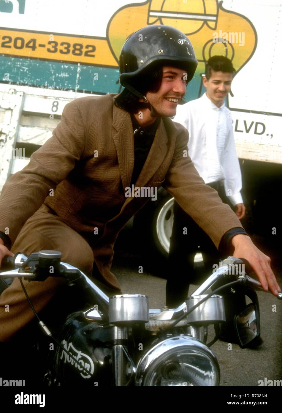SANTA MONICA, CA - MARCH 27: Actor Keanu Reeves attends the Eighth ...