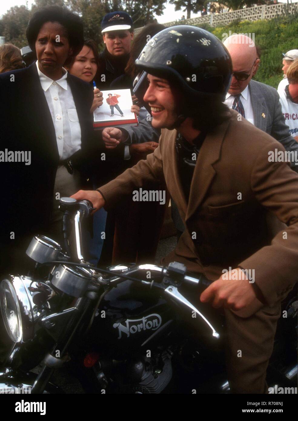 SANTA MONICA, CA - MARCH 27: Actor Keanu Reeves attends the Eighth ...