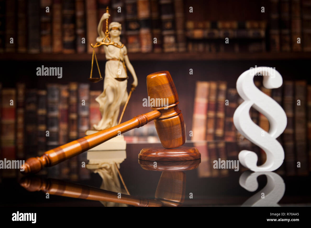 Court gavel,Law theme, mallet of justice, Paragraph, mirror background ...