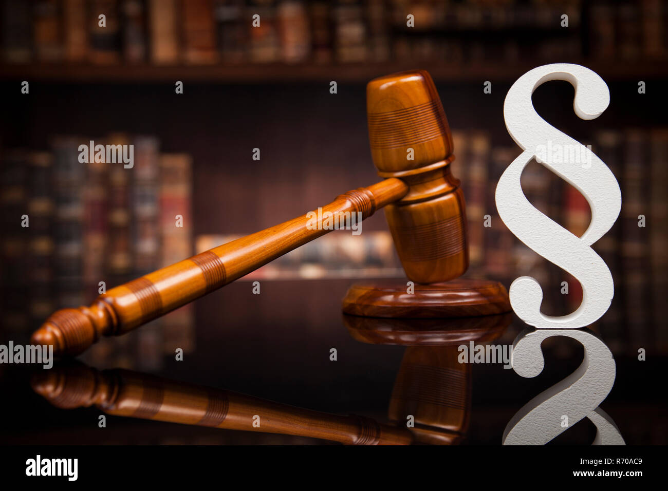 Court gavel,Law theme, mallet of justice, Paragraph, mirror background ...