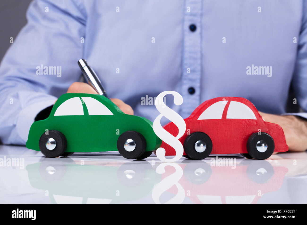 Paragraph Symbol In Front Of Two Wooden Car Stock Photo - Alamy