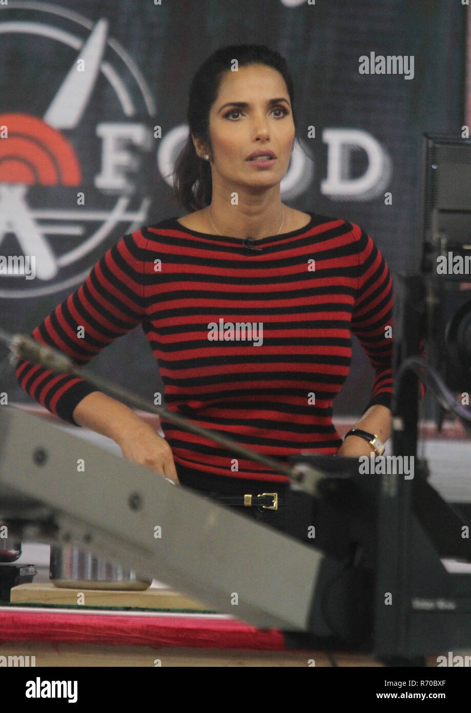 Padma lakshmi cooking hi-res stock photography and images - Alamy