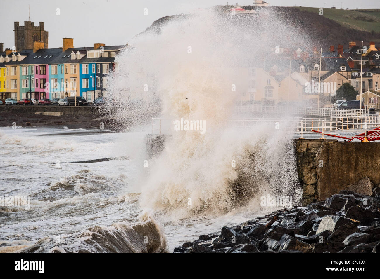 Aberystwyth Wales, UK. 07th Dec, 2018. UK Weather : Strong gale force ...
