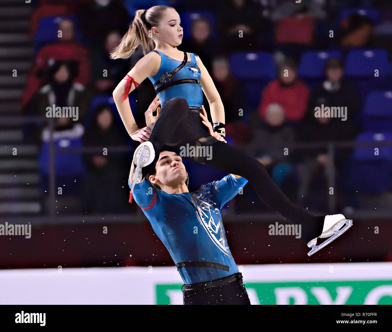 Vancouver, Canada. 6th Dec, 2018. Polina Kostiukovich (Top) and Dmitry ...