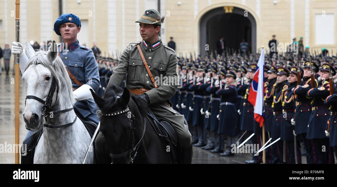 Slovak presidential guard hi-res stock photography and images - Alamy