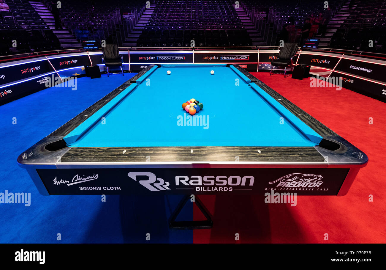 London, UK. 7th December 2018. The official table during The Partypoker ...