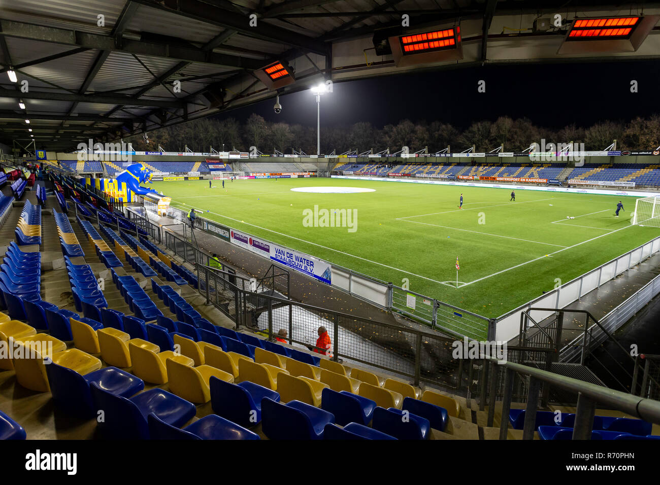 WAALWIJK, 07-12-2018, Mandemakers Stadium, football season 2018 / 2019 ...