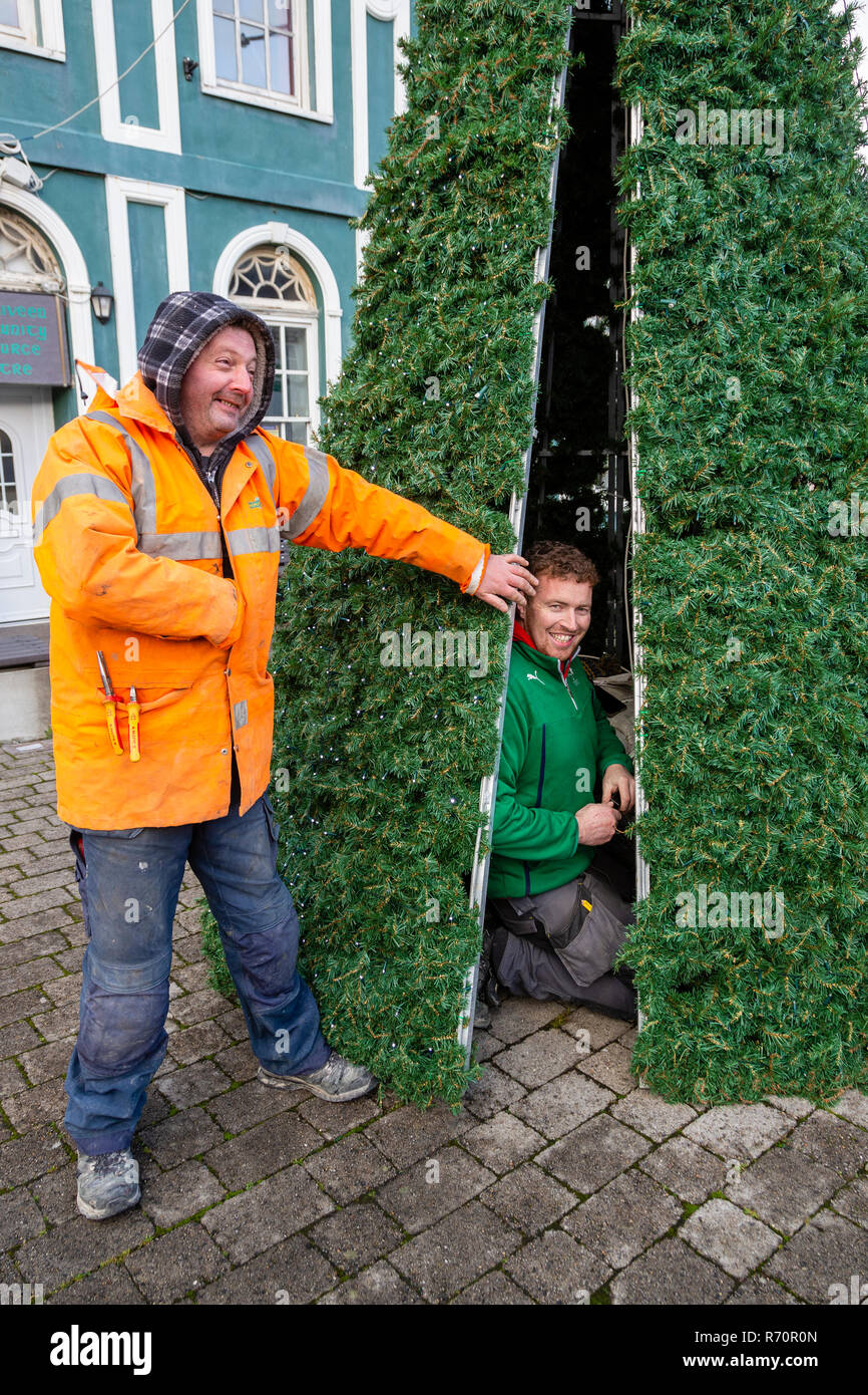 Lighting up christmas tree hi-res stock photography and images - Alamy