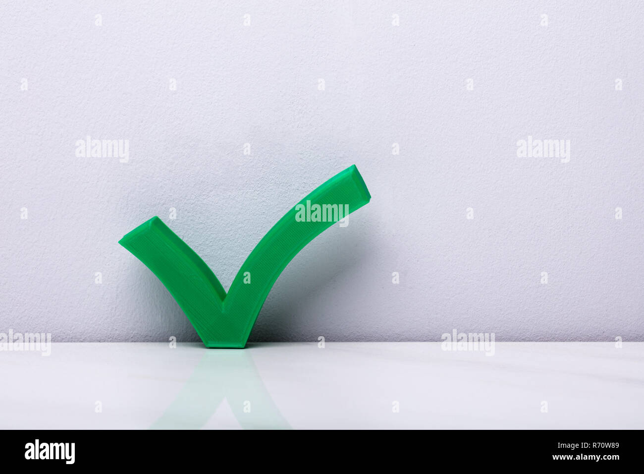 3d Green Tick Symbol Stock Photo - Alamy
