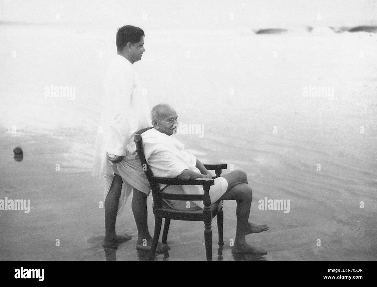 Mahatma Gandhi with his son Devdas at Juhu Beach, Bombay, Mumbai ...