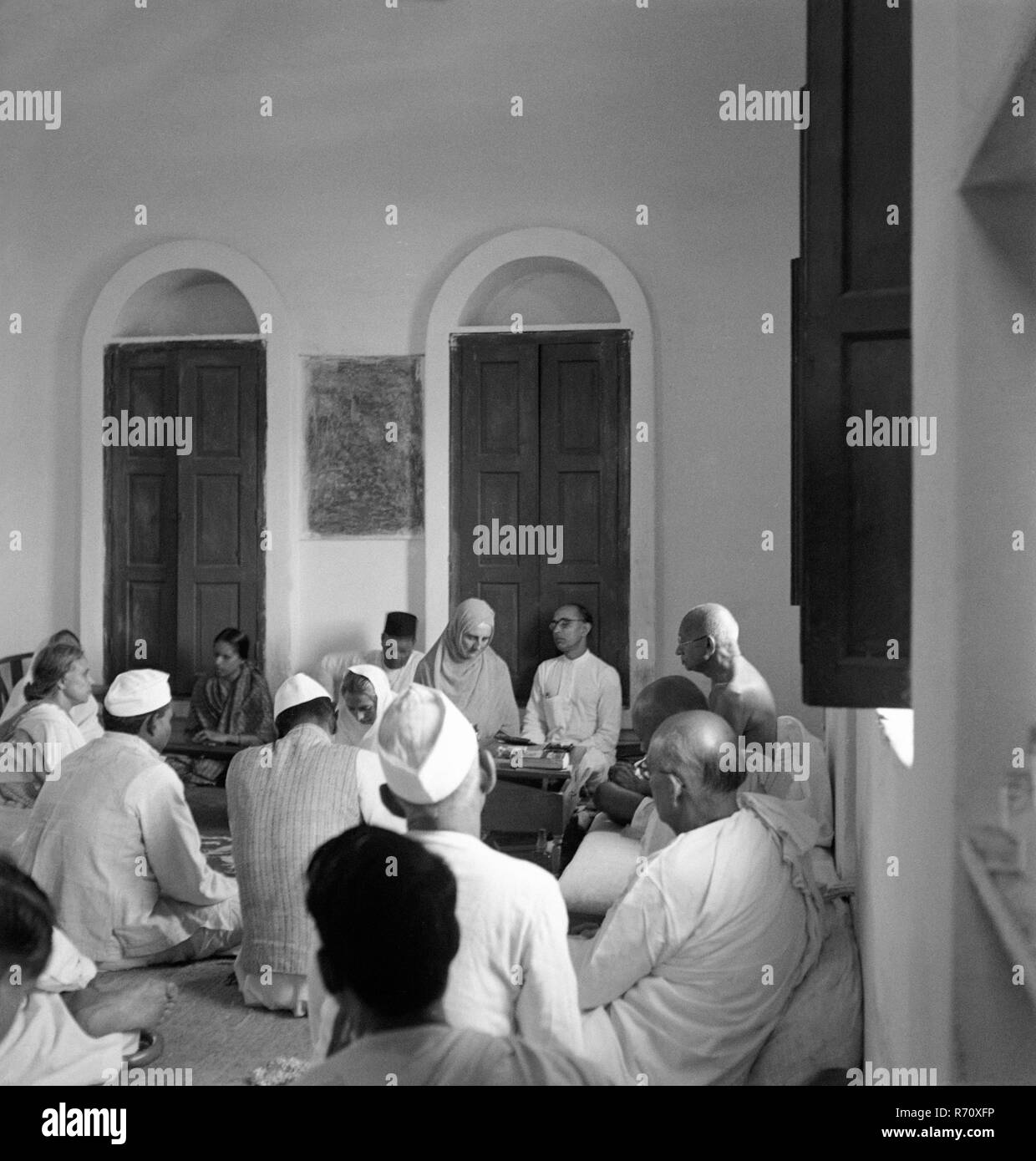 Gandhiji Meeting High Resolution Stock Photography and Images - Alamy