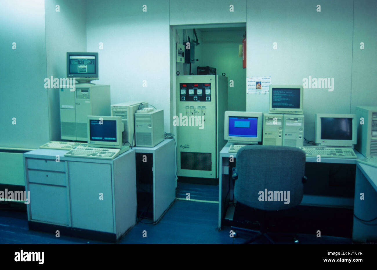 Cdroms hi-res stock photography and images - Alamy