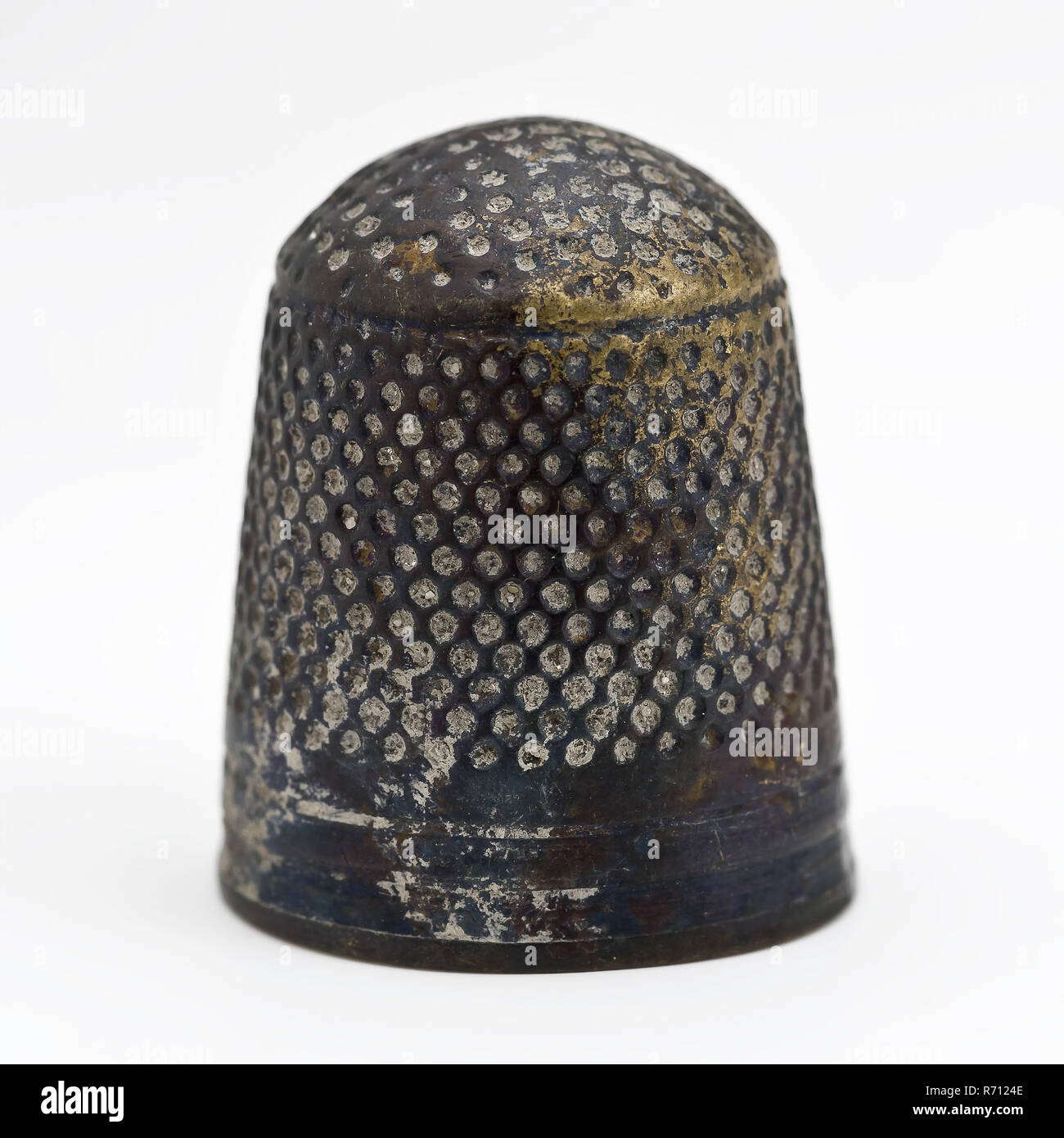 Copper molded thimble, thimble sewing kit soil find copper metal, cast ...