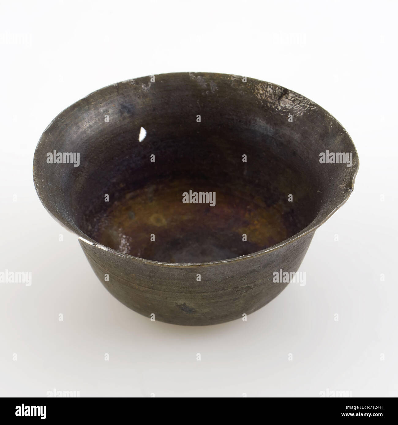 Small tin bowl or bowl, bowl bowl cup holder soil find tin metal, cast ...