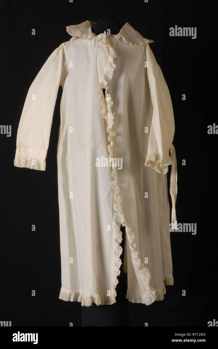 Ruffle closure hi-res stock photography and images - Alamy