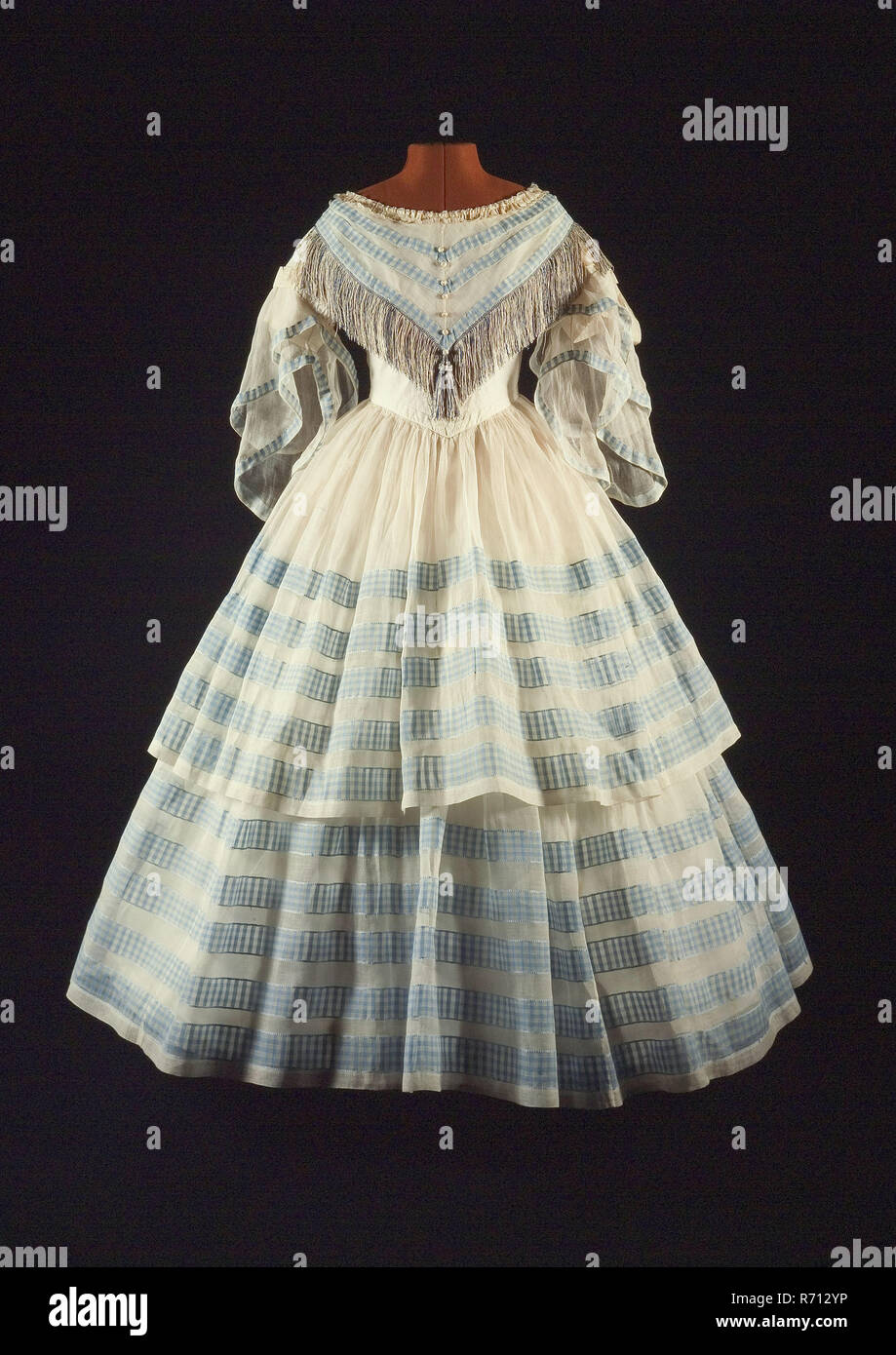 Crinoline frock hi-res stock photography and images - Alamy