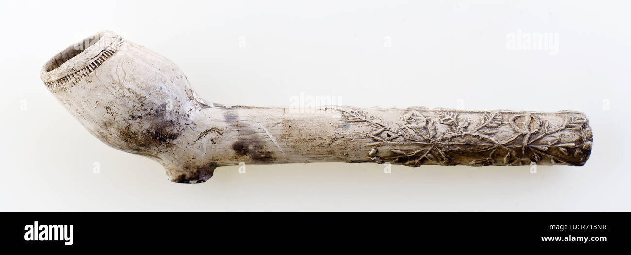 Tudor crown stamp hi-res stock photography and images - Alamy