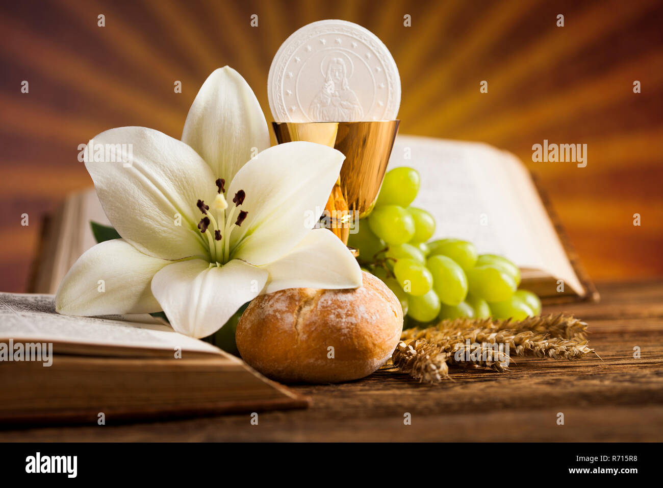 Sacred communion wafers hi-res stock photography and images - Alamy
