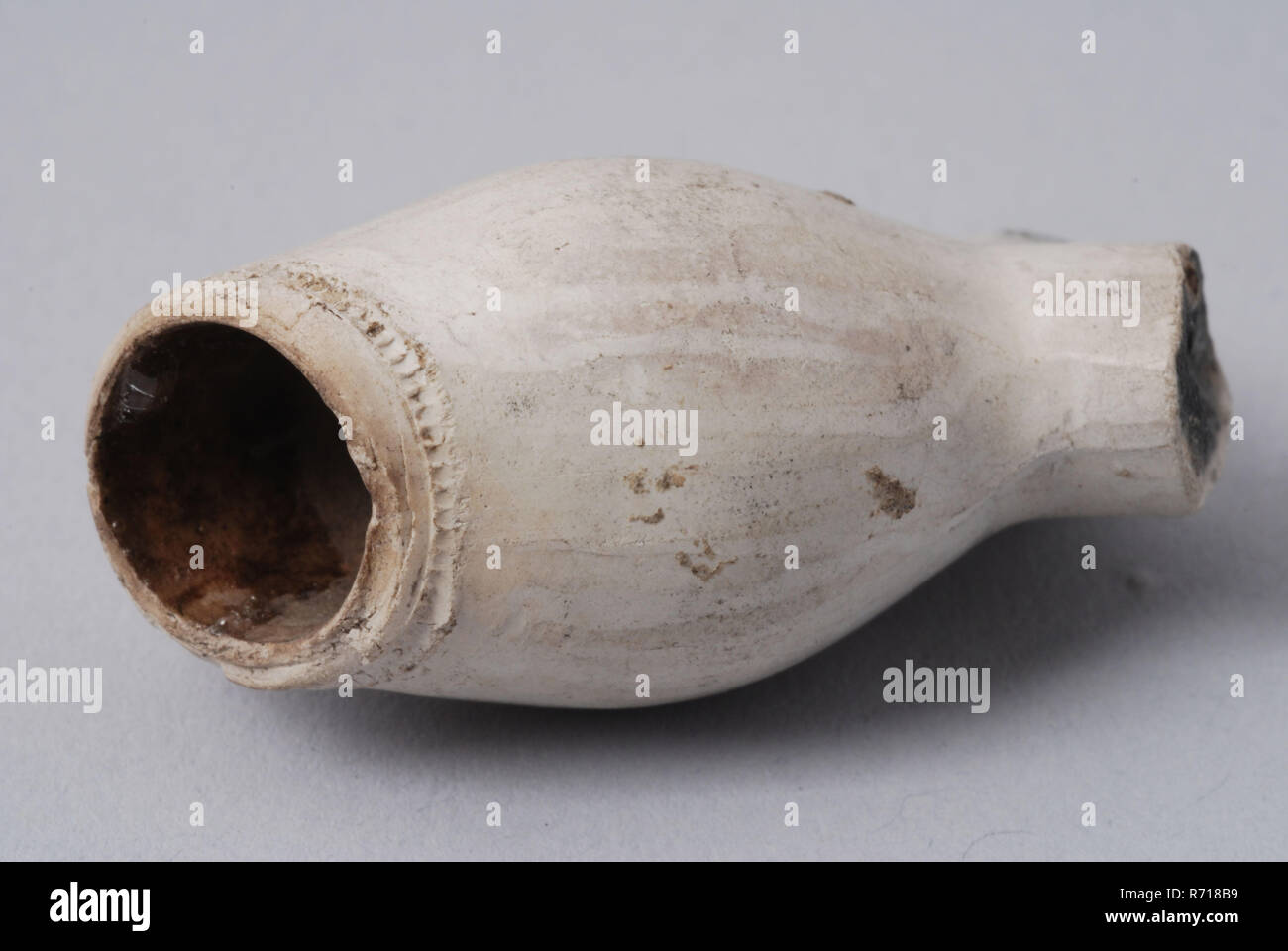 Clay pipe, marked, with smooth handle, clay pipe smoking equipment ...