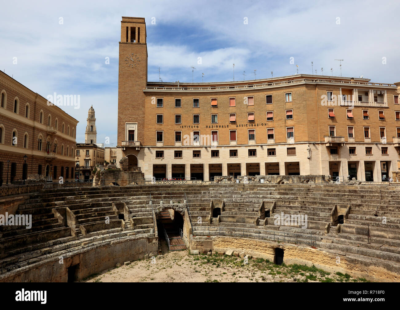 Lecce amphitheater hi-res stock photography and images - Alamy