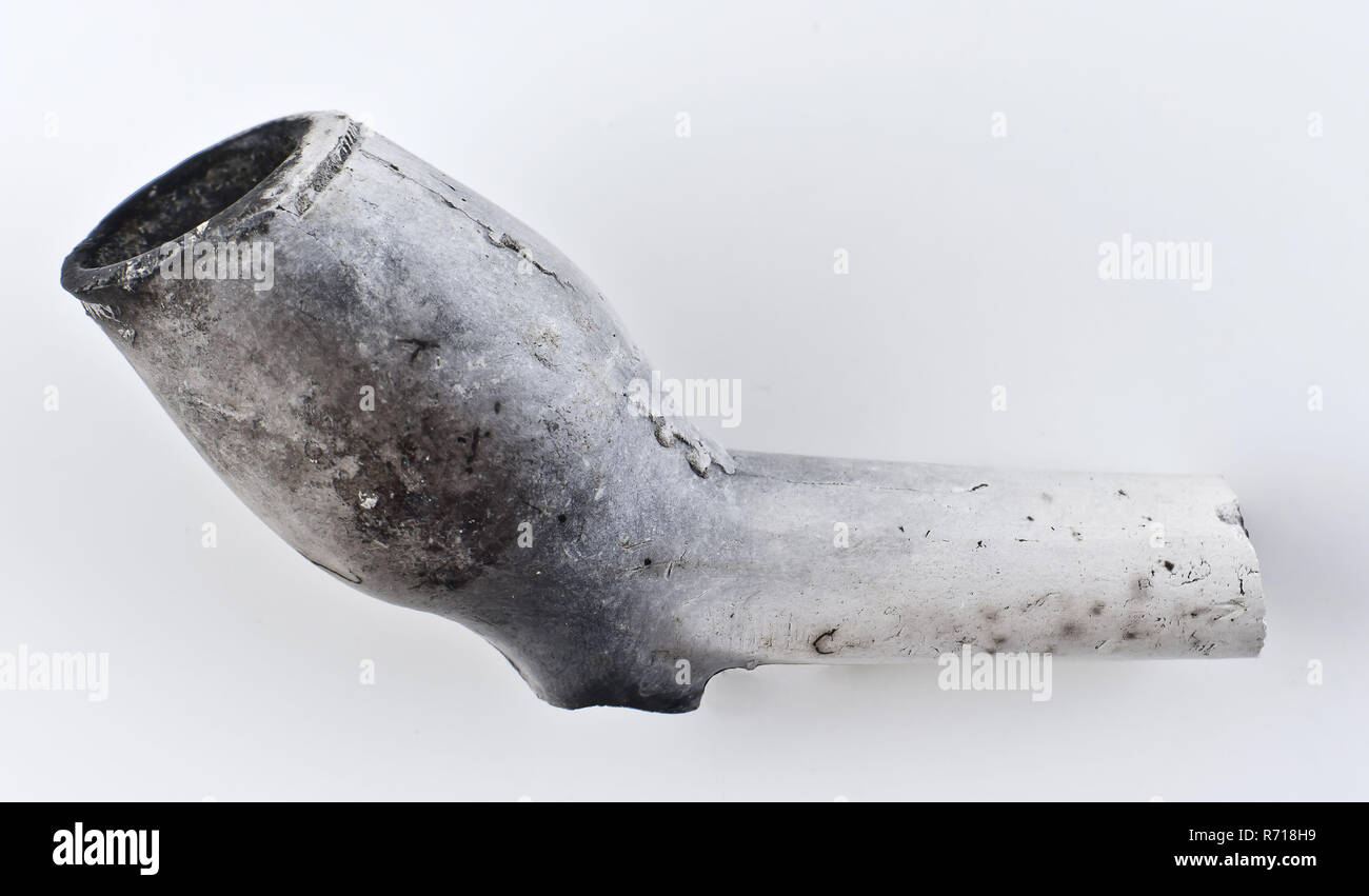 Clay pipe, unnoticed with smooth handle, clay pipe smoking equipment ...