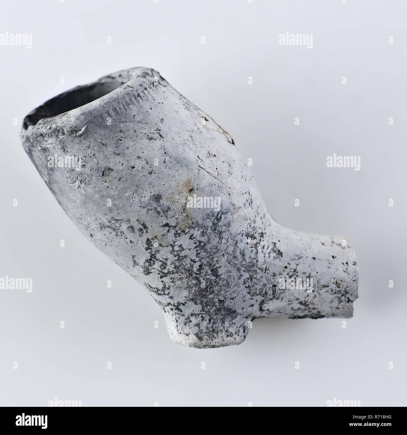 Clay pipe, unnoticed with smooth handle, clay pipe smoking equipment ...