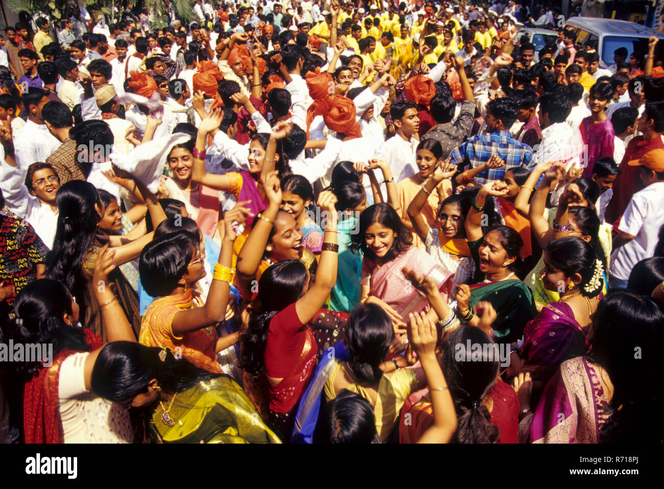 Hindu dancing hi-res stock photography and images - Alamy