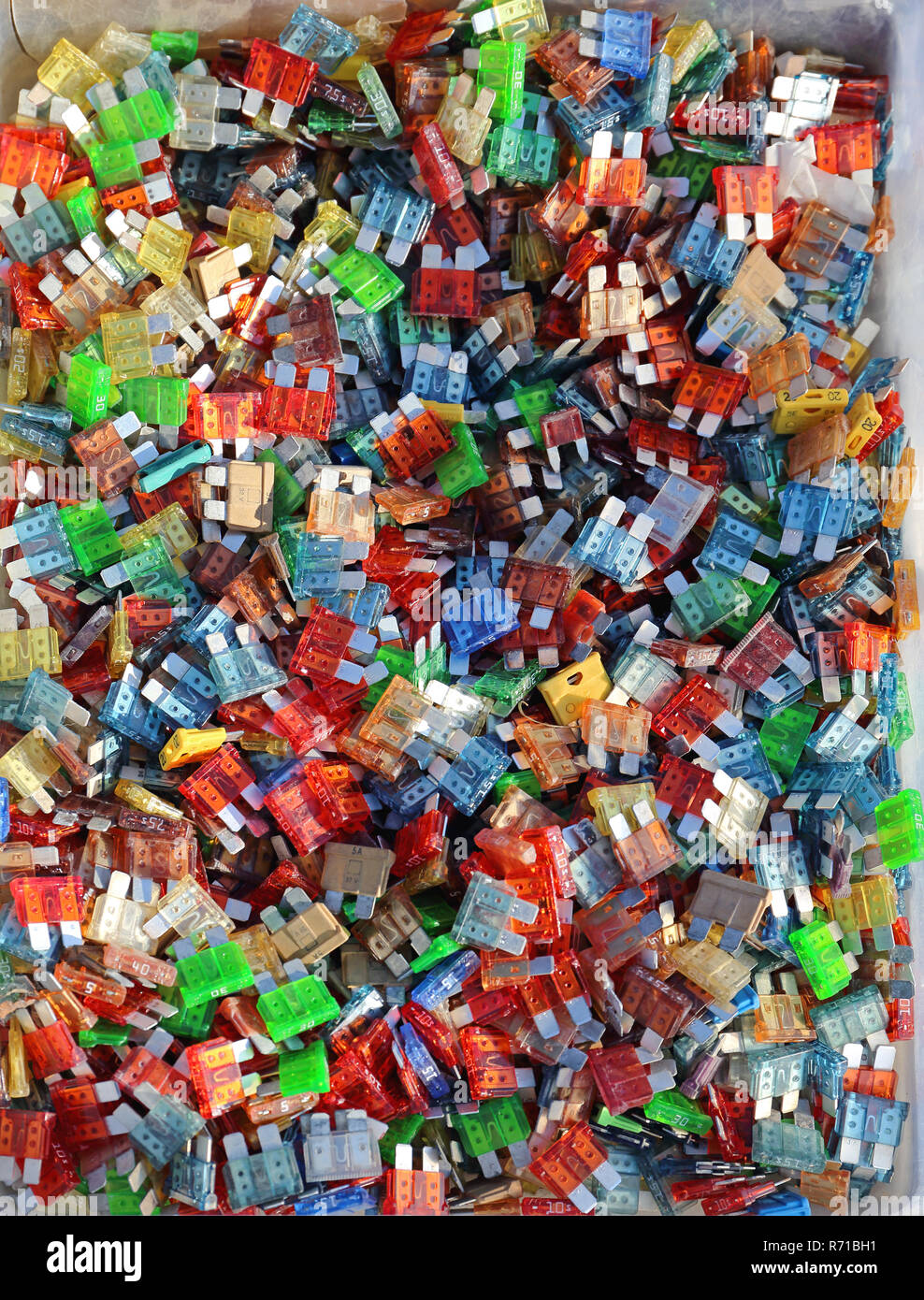 Blade fuse hi-res stock photography and images - Alamy