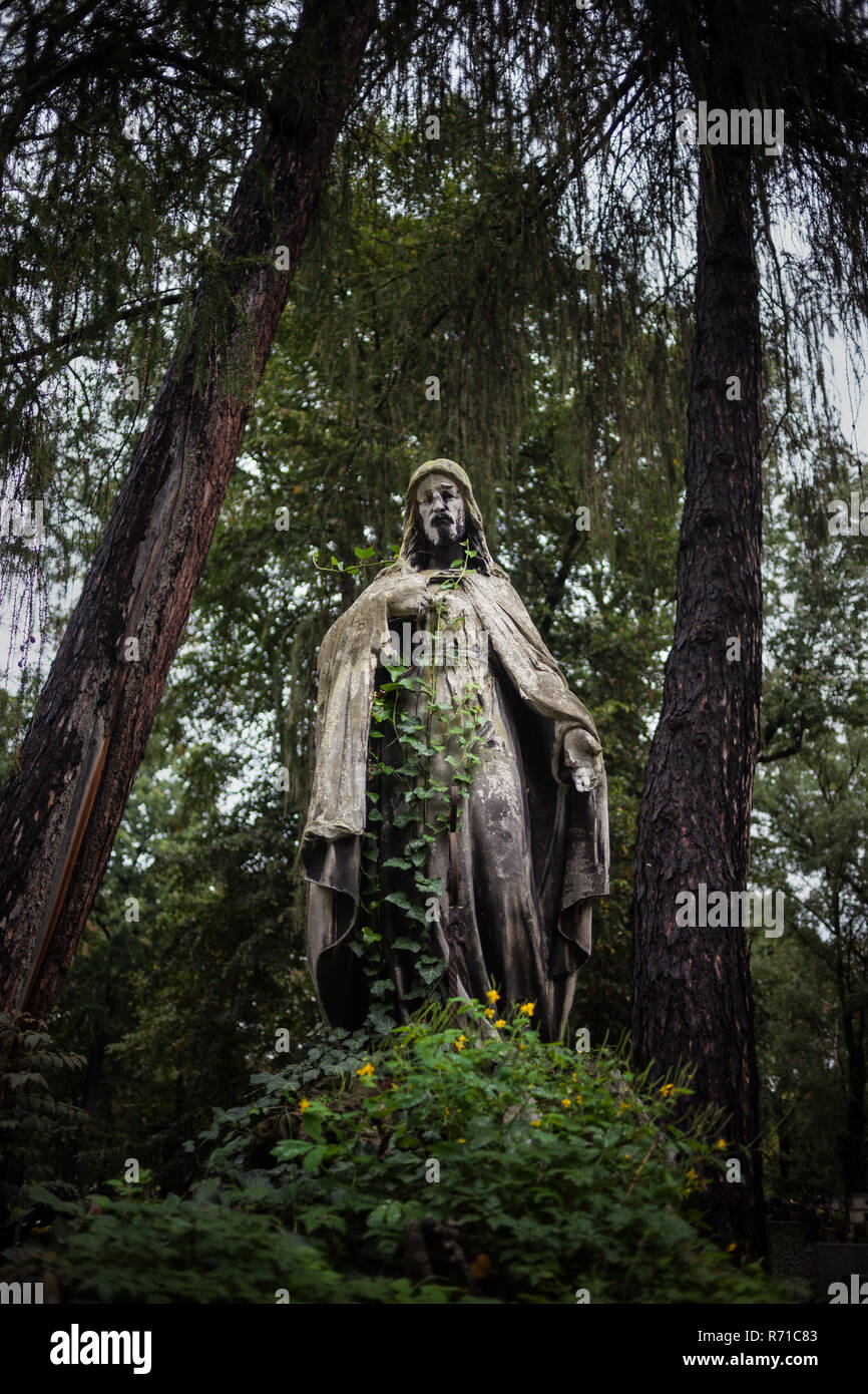 Jesus christ stone sculpture hi-res stock photography and images - Alamy
