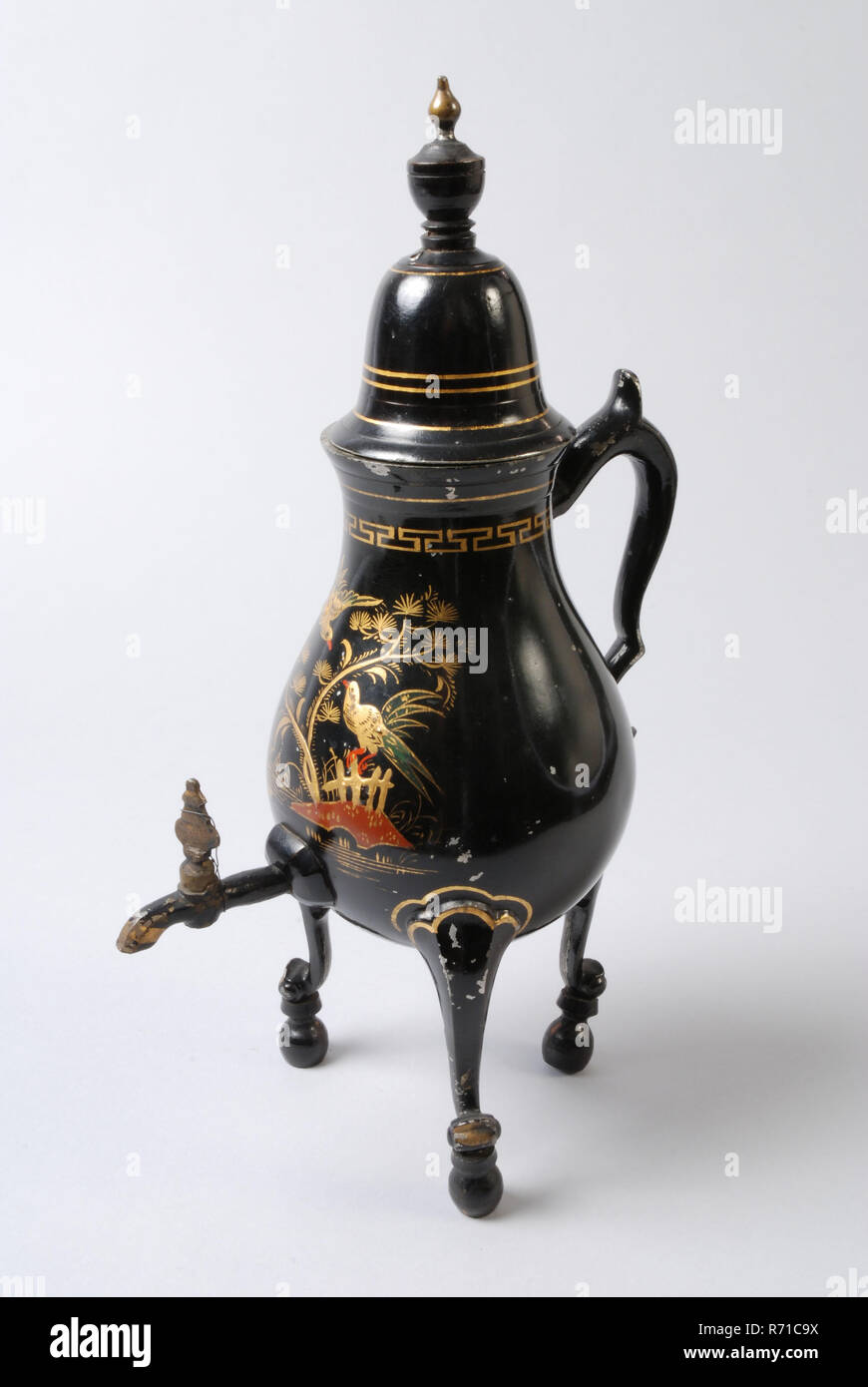 Stand by wood fence hi-res stock photography and images - Alamy