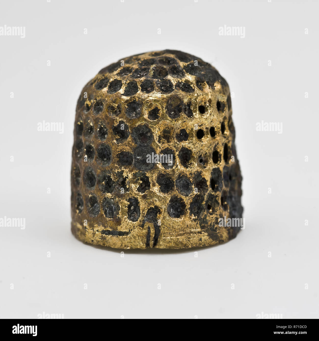 Copper molded thimble, thimble sewing kit soil find copper metal, cast ...