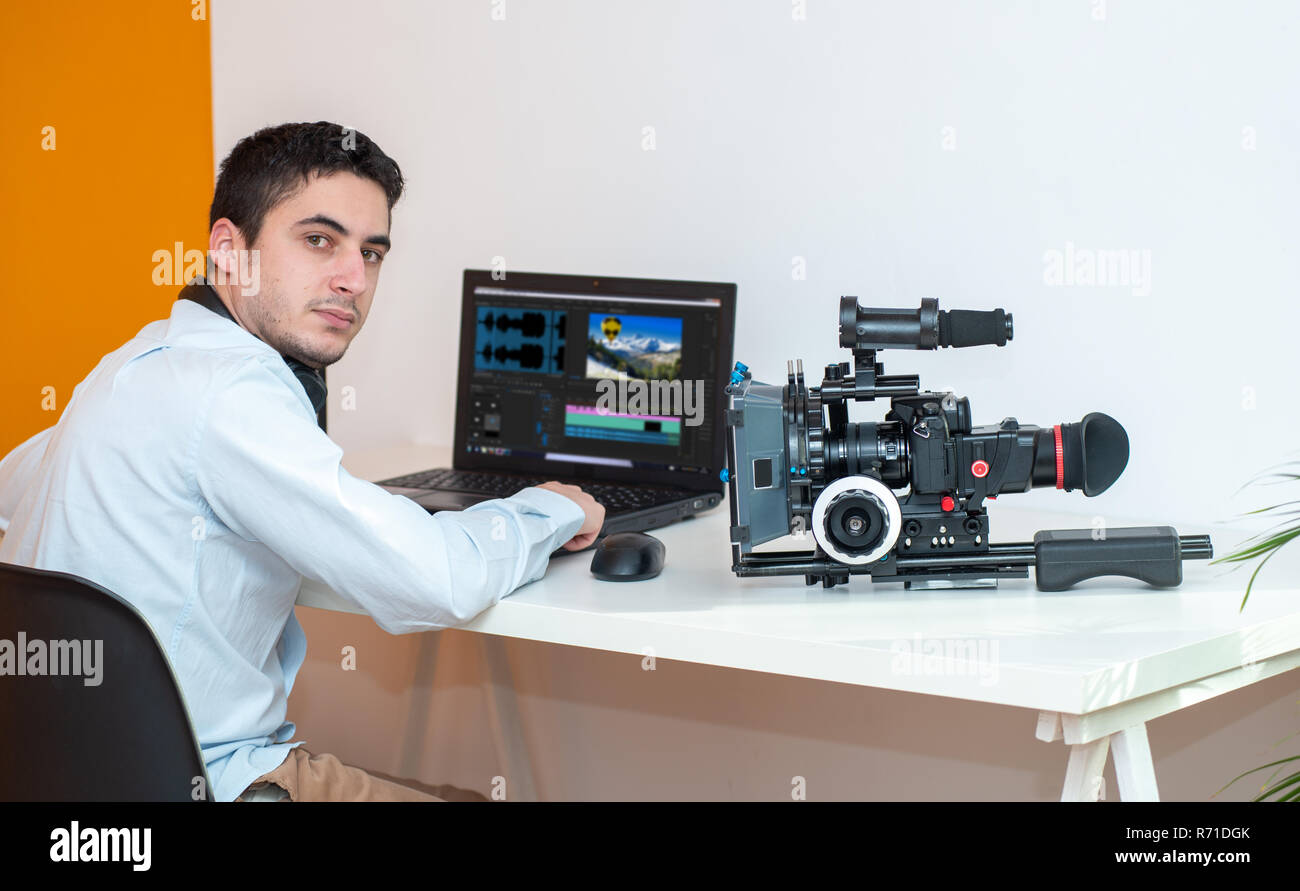 Broadcast motion graphics hi-res stock photography and images - Alamy