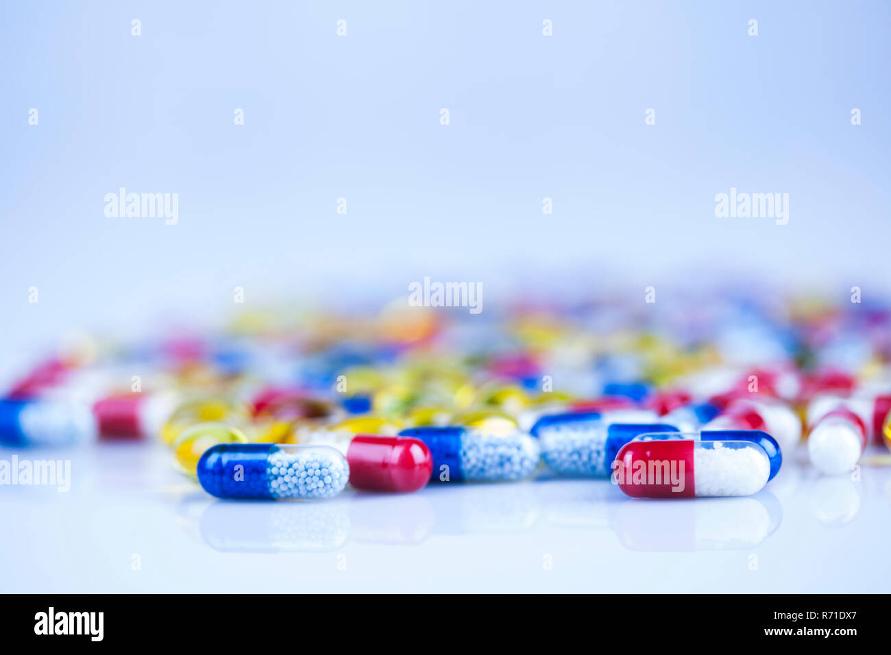 Healthy, Close up of Pills, Tablets, Capsule, Medical background Stock ...