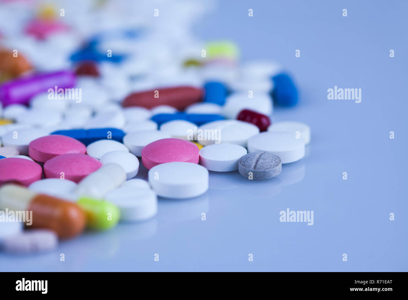 Healthy, Close up of Pills, Tablets, Capsule, Medical background Stock ...
