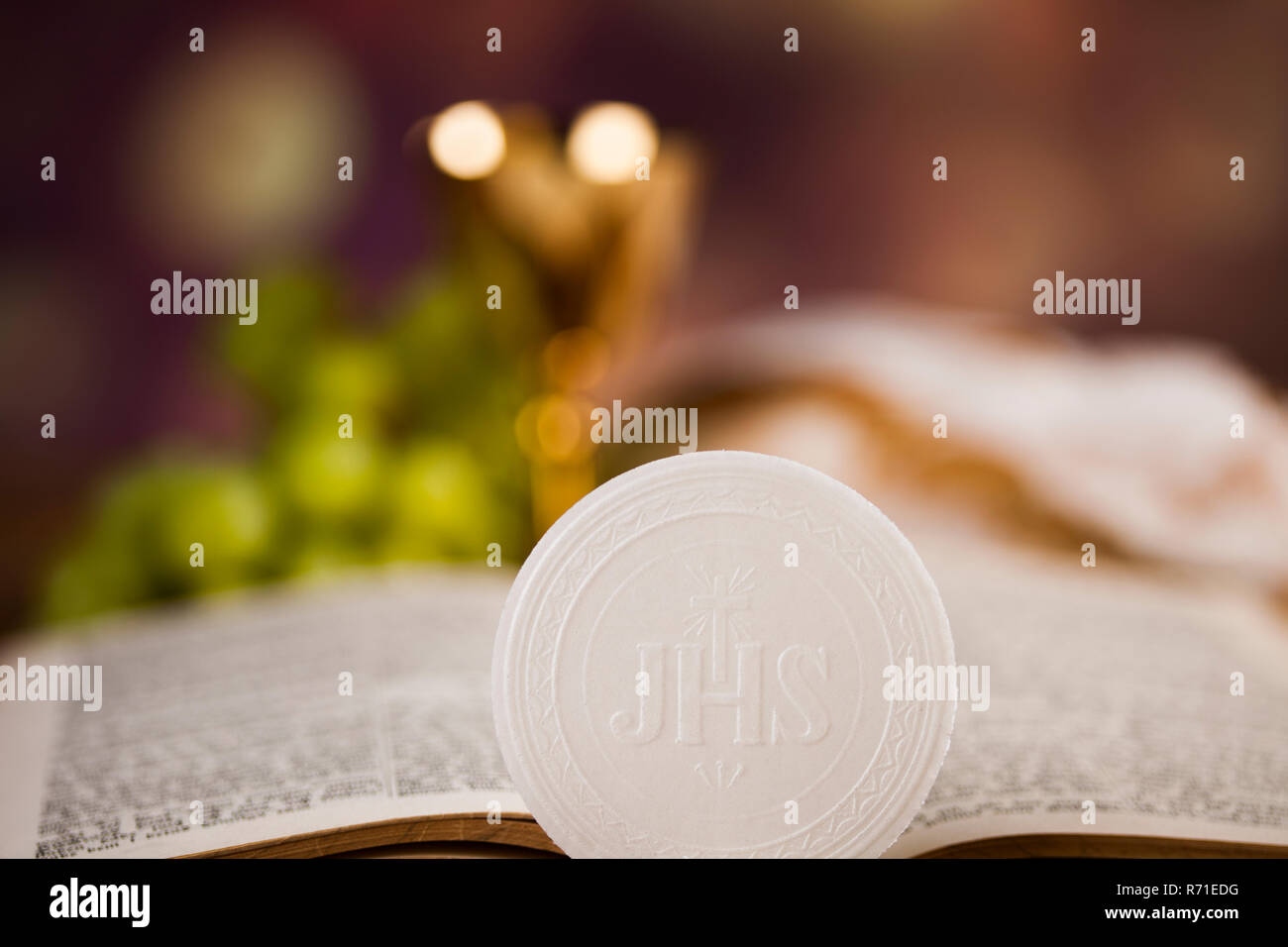Sacred communion wafers hi-res stock photography and images - Alamy