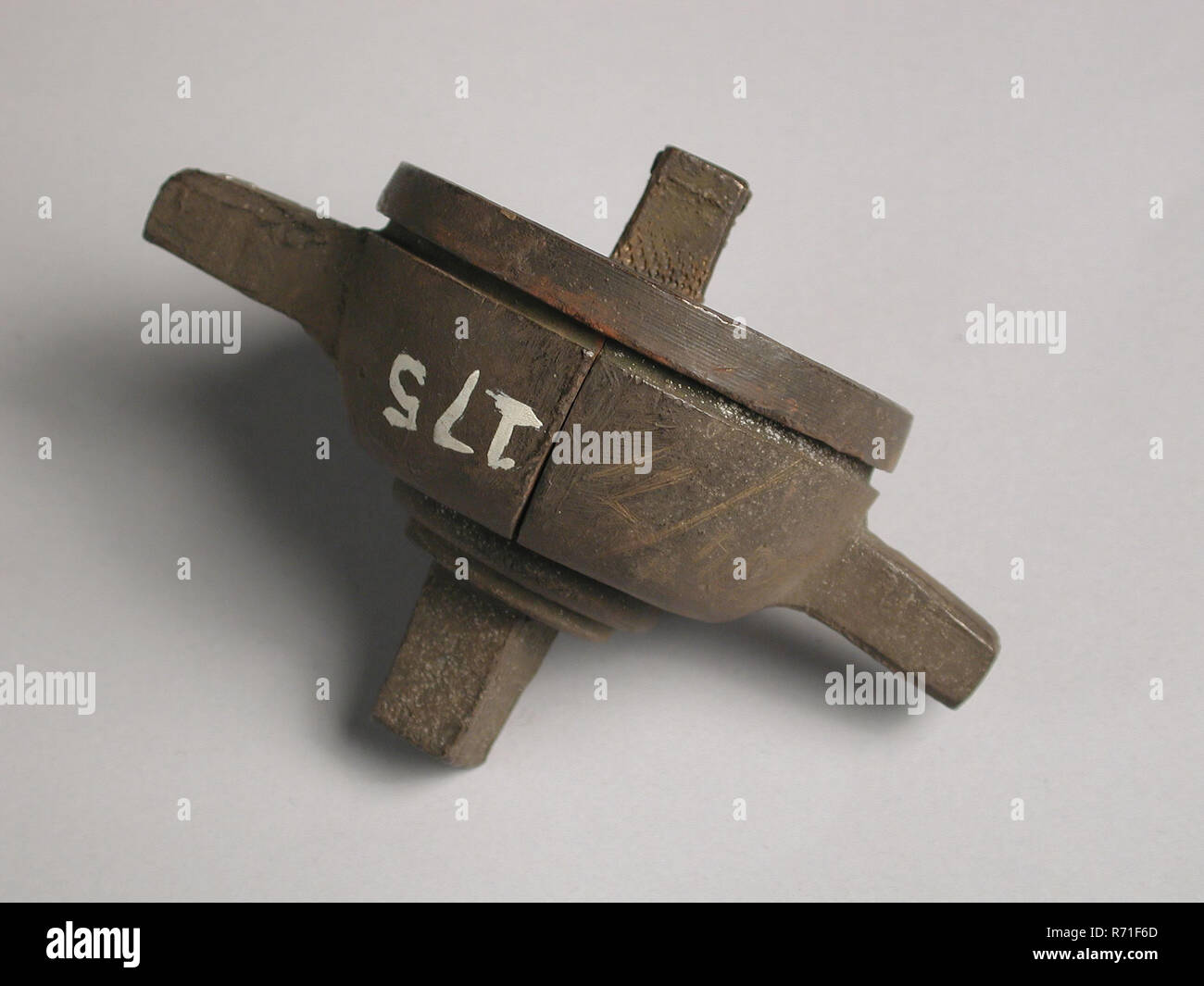 Bulging forms hi-res stock photography and images - Alamy