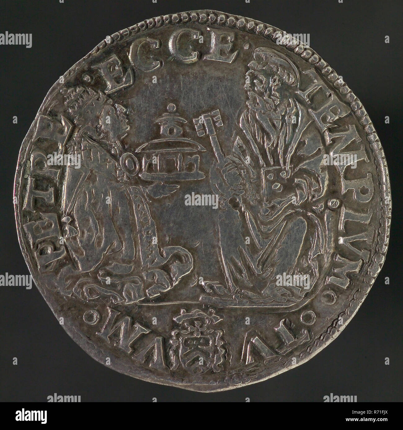 Medal with Peter and Pope Leo X, pauspenning penning footage silver ...
