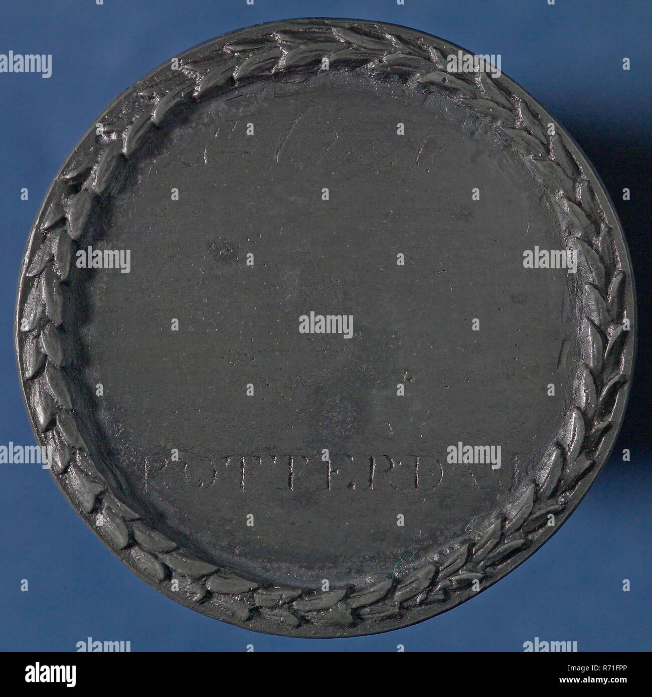 Makes hooger hi-res stock photography and images - Alamy