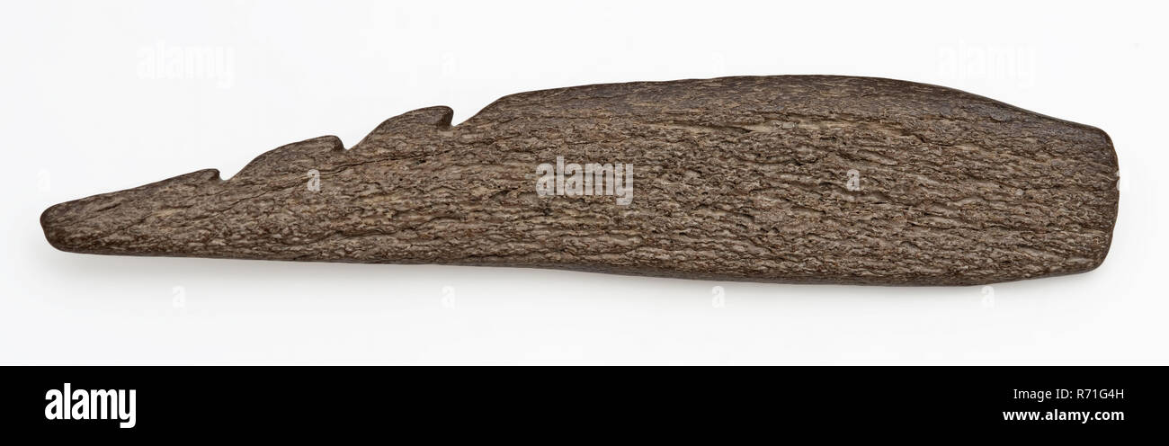 Legs or horns pointed with three barbs, pointed harpoon groundfound ...