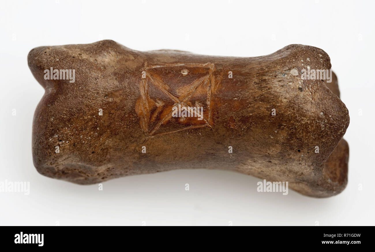 Koot out of leg of bovine, used for throwing game: koten, koot game ...