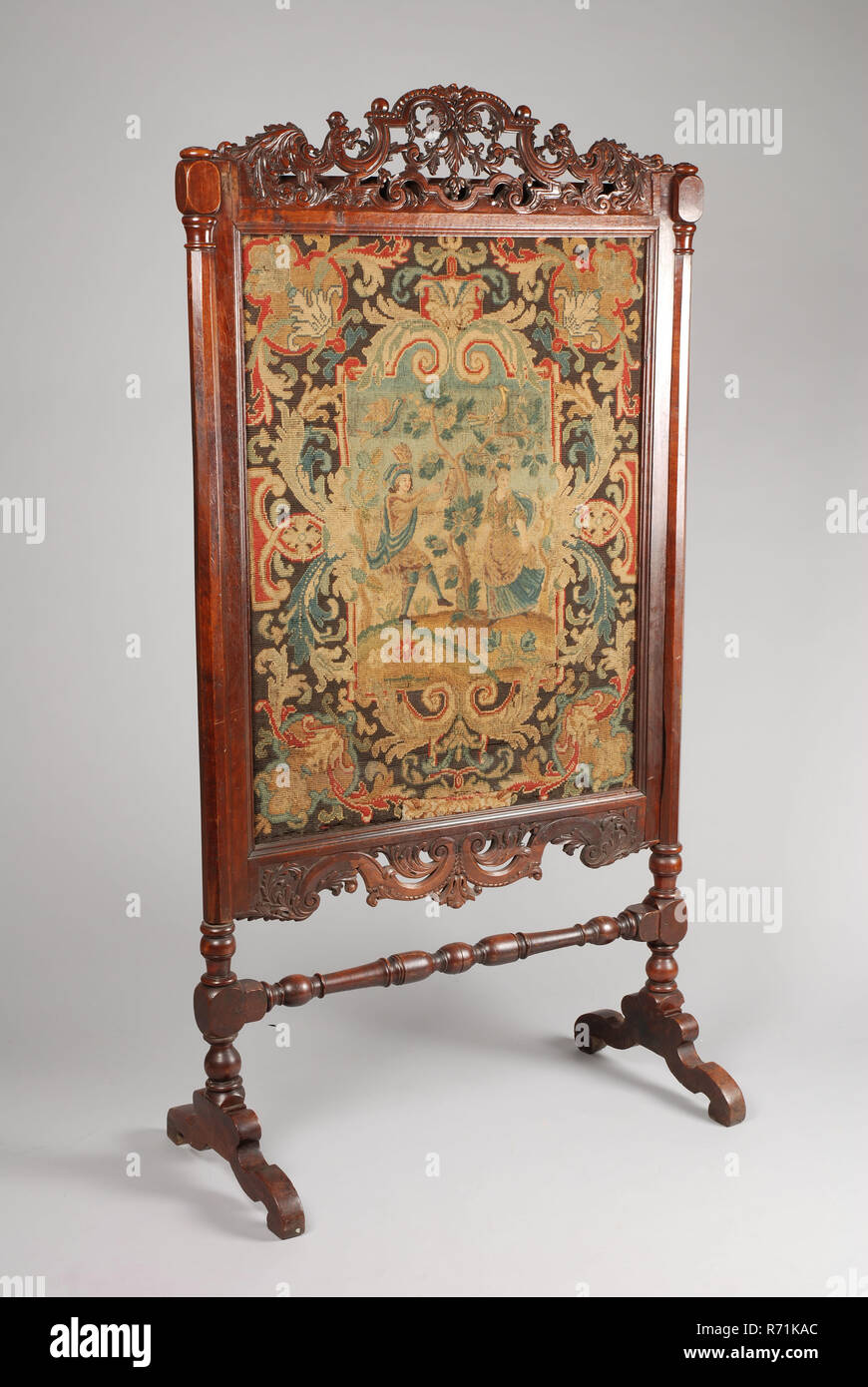 Walnut wood fire screen with Régence wood carving, fire shield fire ...