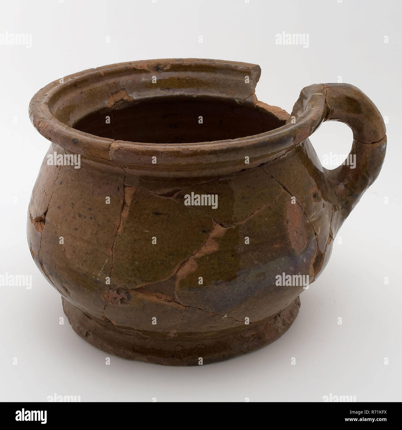 Pottery room comfort on stand ring, stocky model with large neck ...