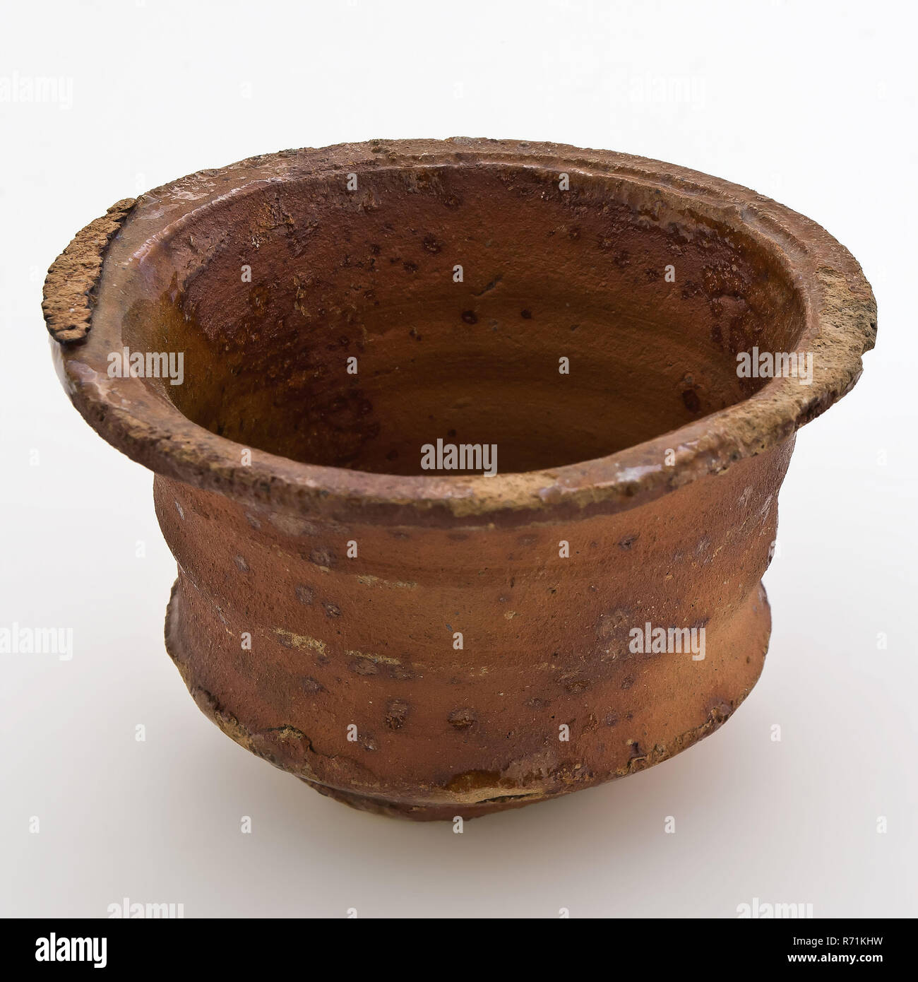 Pottery ointment jar, mortar model with protruding edge and narrow ...