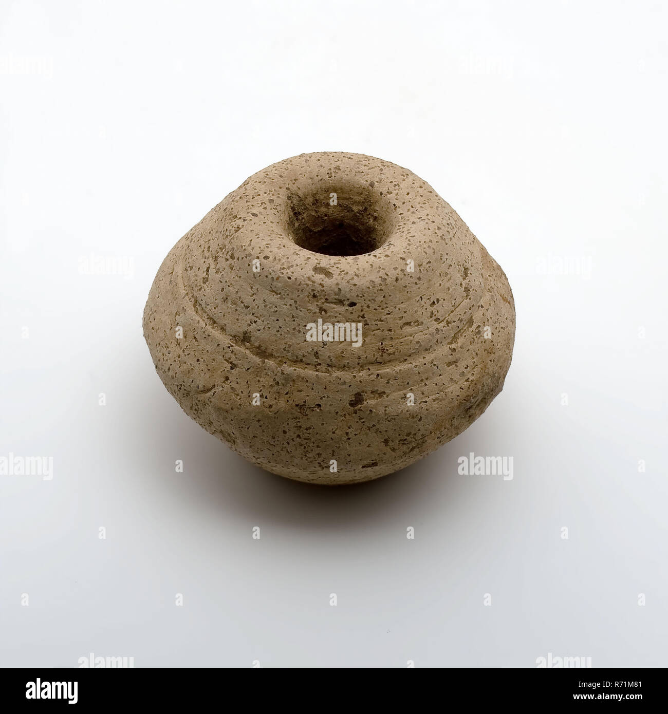 Archaeological finds hand hi-res stock photography and images - Alamy